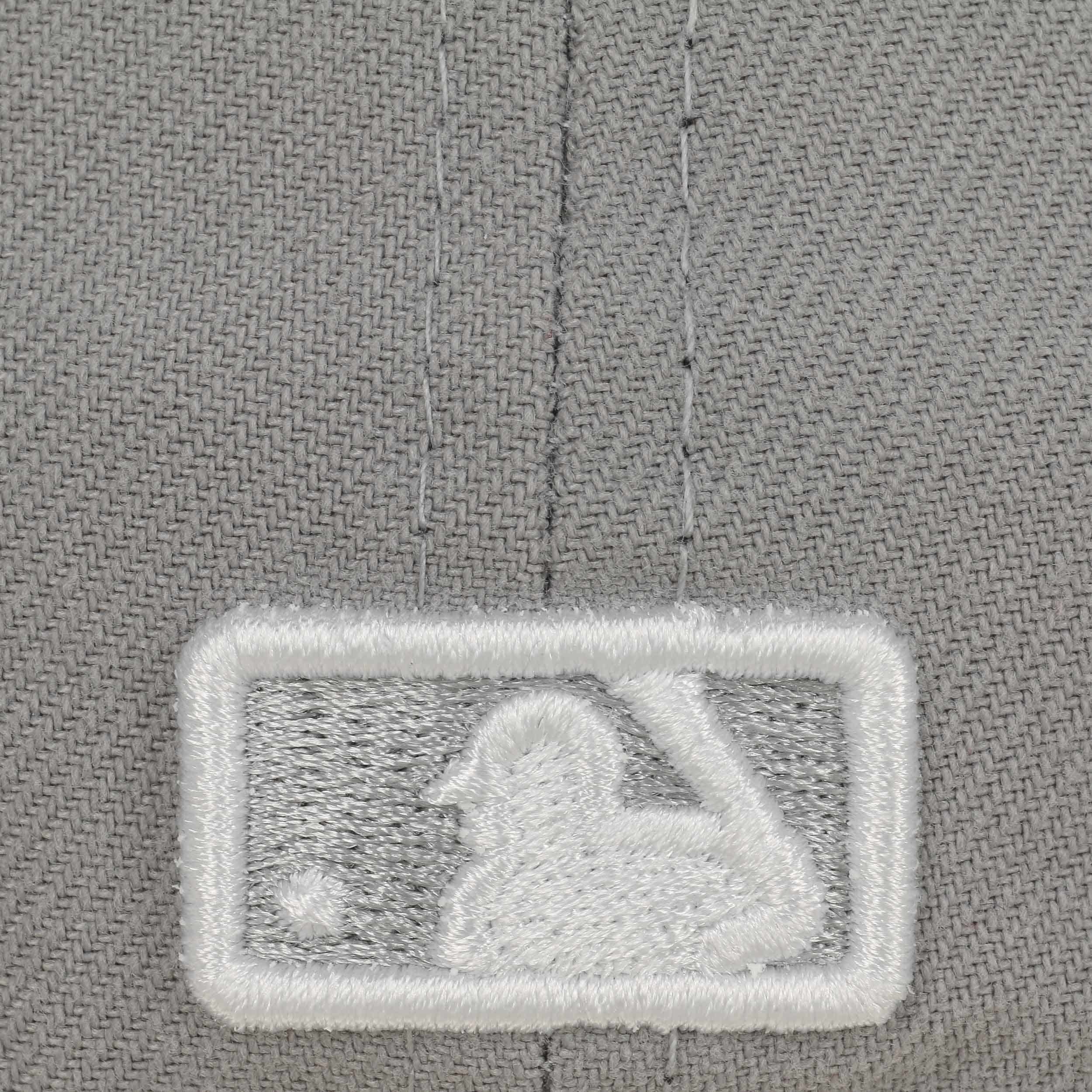 59Fifty MLB Basic NY Cap by New Era - £38.95