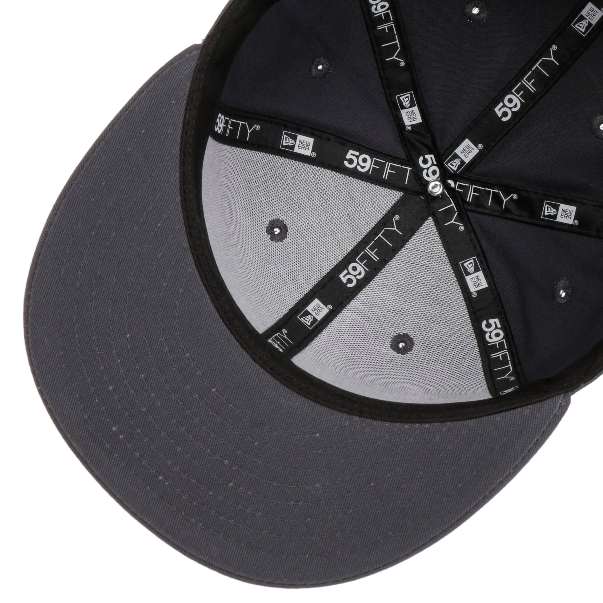 59Fifty Metallic Outline Yankees Cap by New Era - £38.95