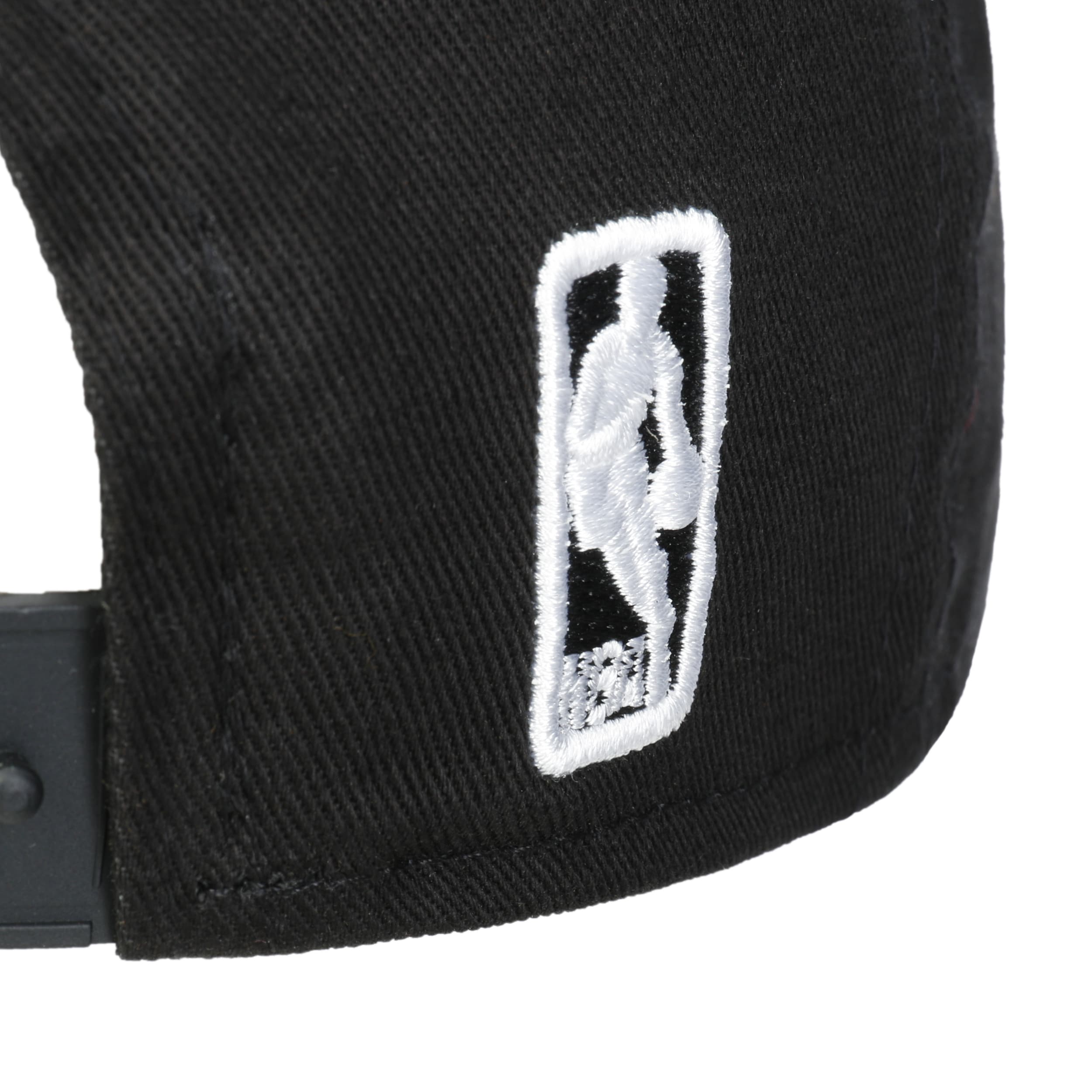 9Fifty Split Logo Bucks NBA Cap by New Era - £39.95