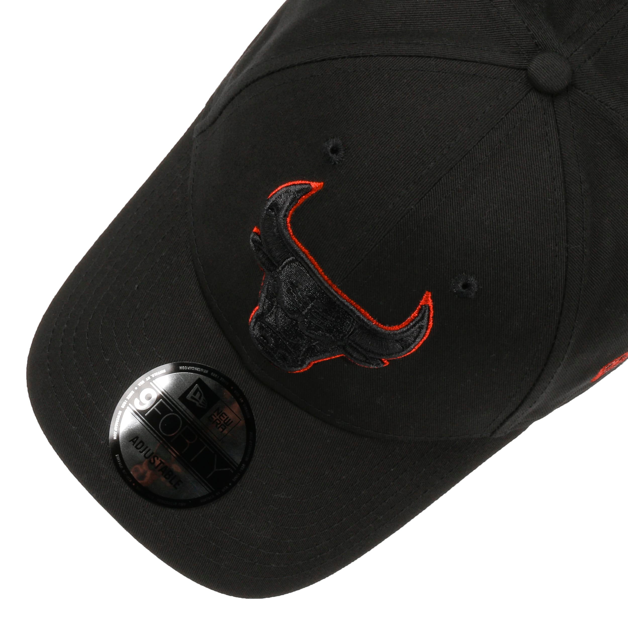9Forty Metallic Outline Bulls Cap by New Era - £26.95