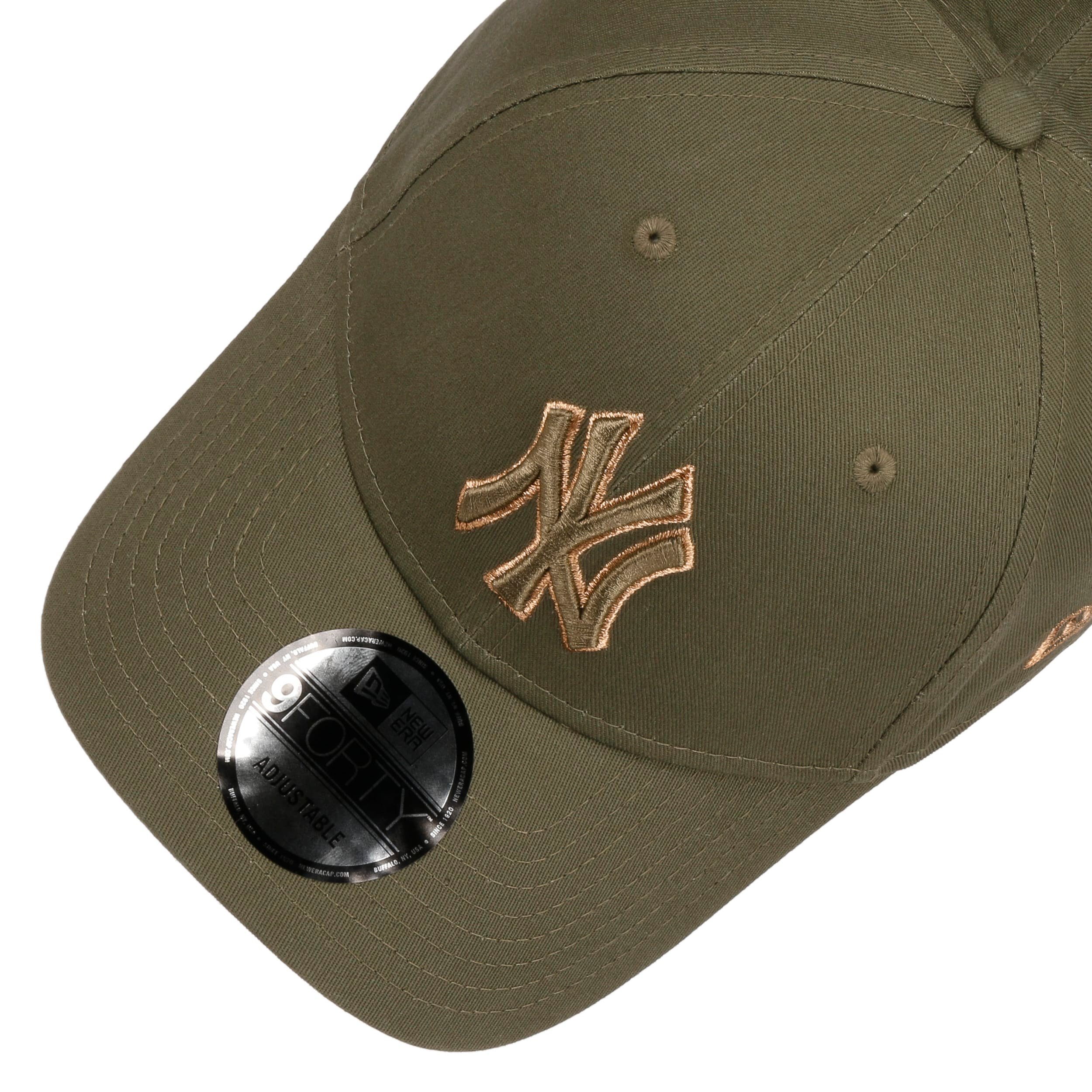 9Forty Metallic Outline NY Cap by New Era - £26.95