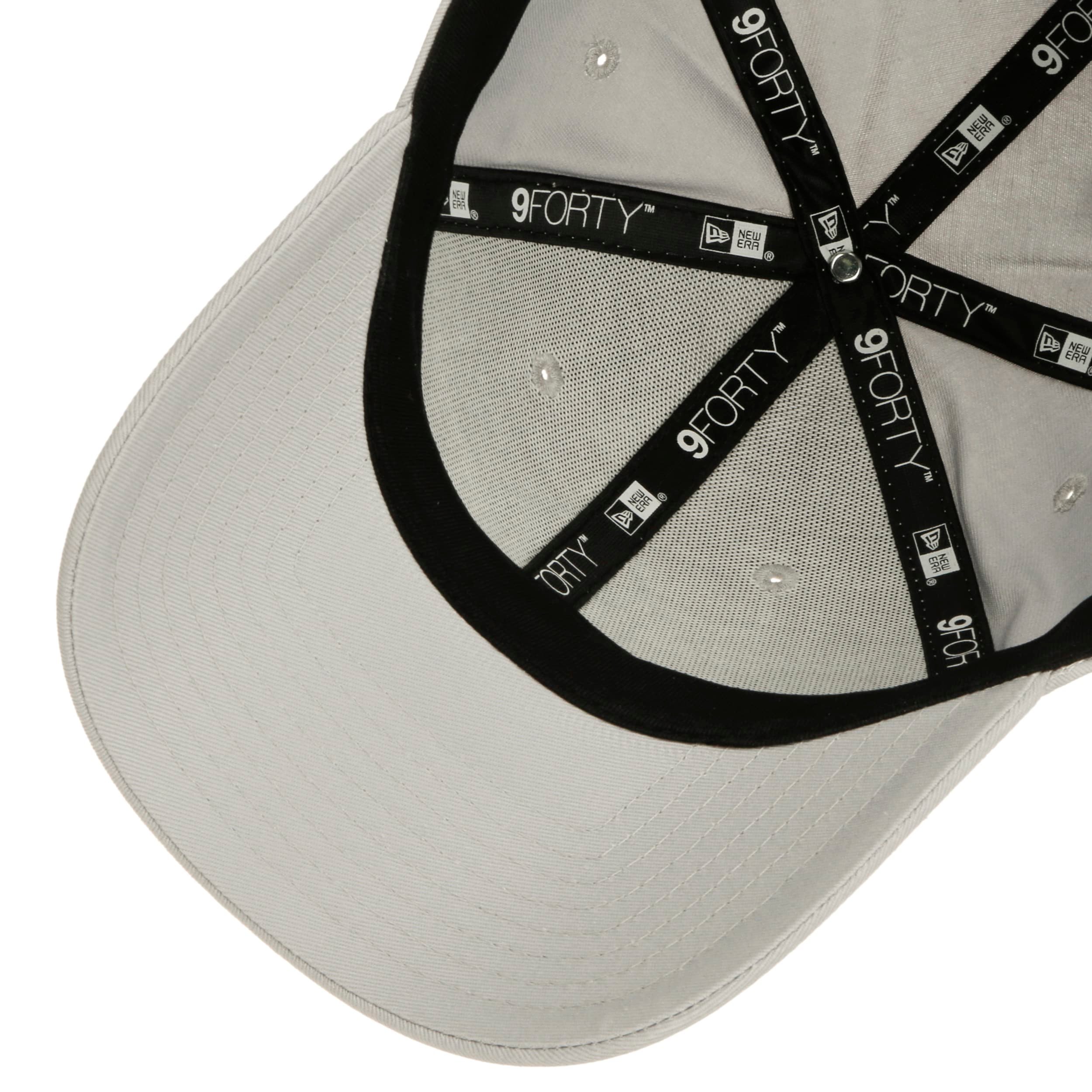 9Forty NY Yankees Outline Cap by New Era - £27.95
