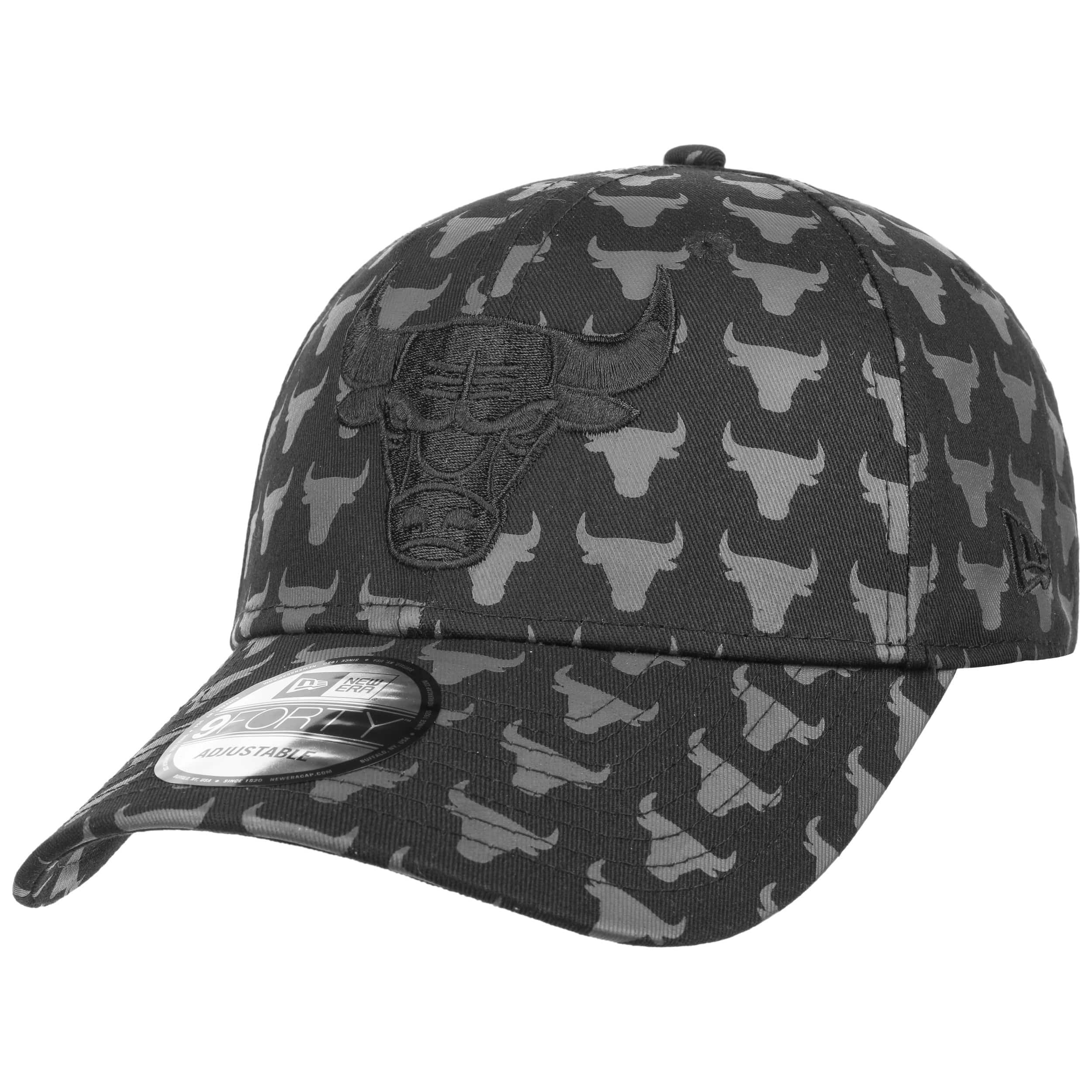 9Forty Team Monogram Bulls Cap by New Era - £31.95