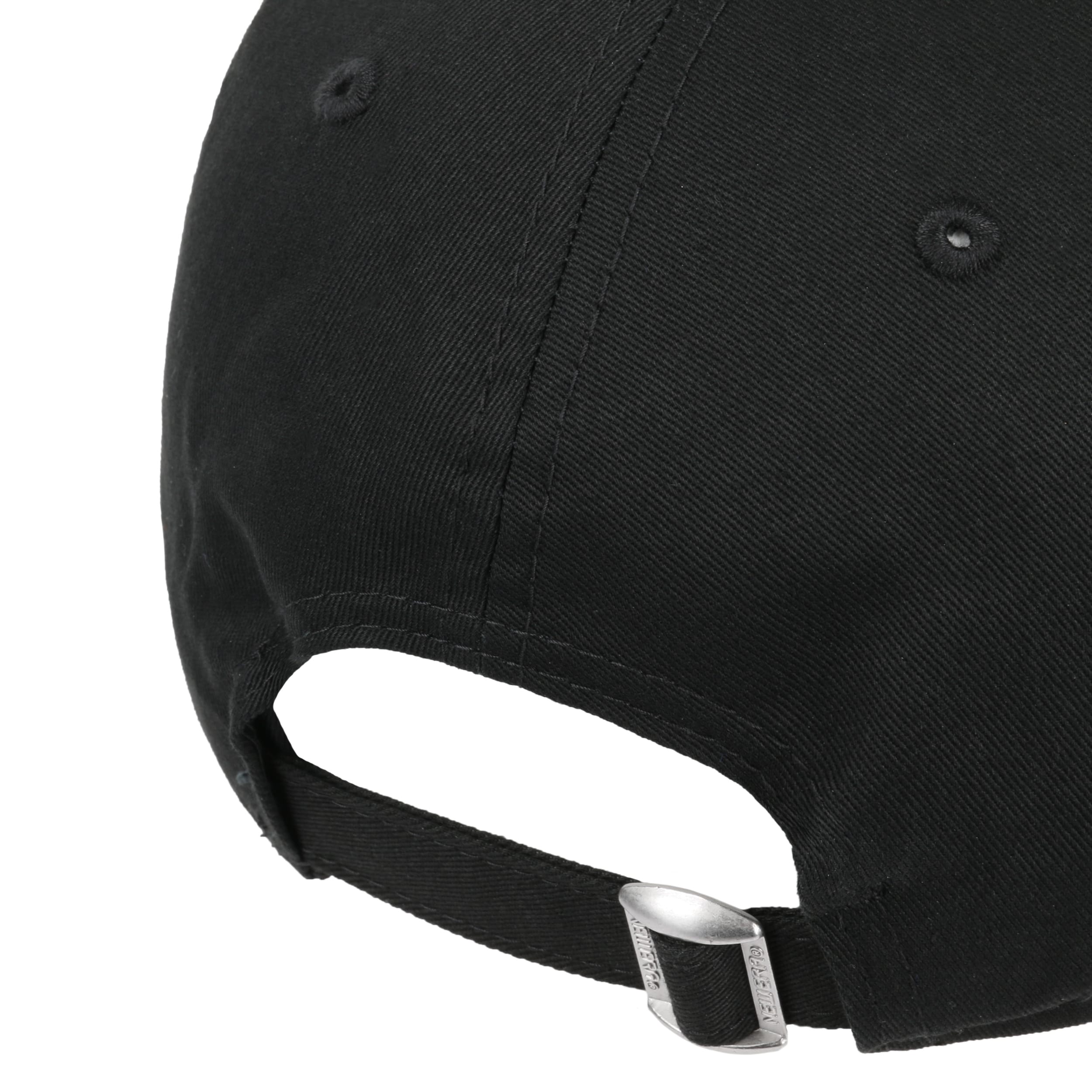 9Forty Team Outline Yankees Cap by New Era - £24.95