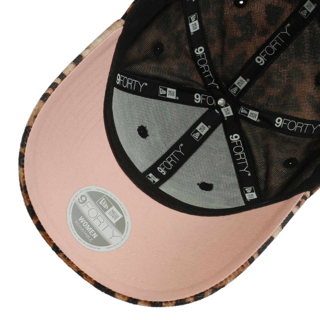 9Forty WMNS Leo Velour Yankees Cap by New Era - 35,95