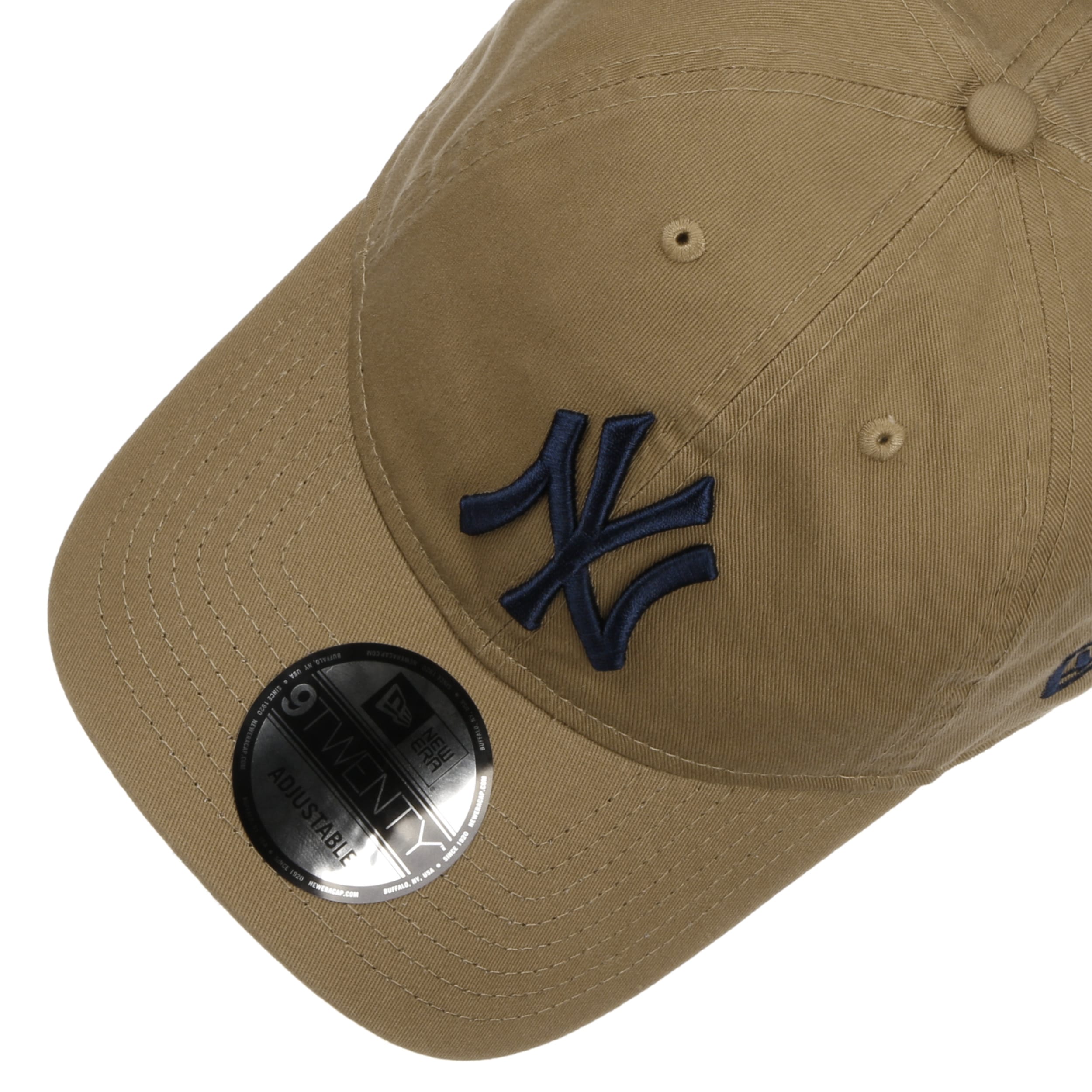 9Twenty Twotone Yankees Cap by New Era - £26.95