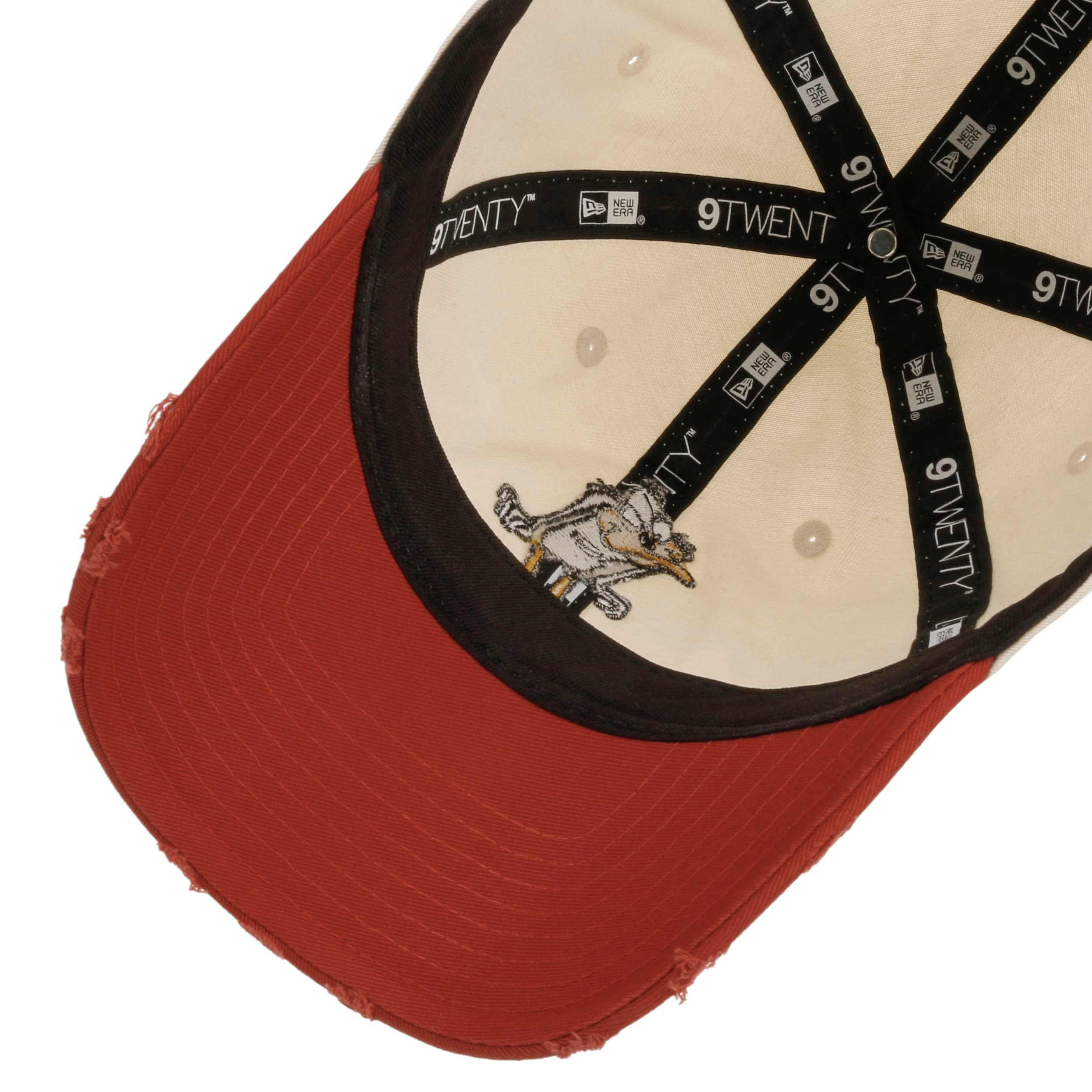 9Twenty Washed Daffy Duck Cap by New Era - £29.95