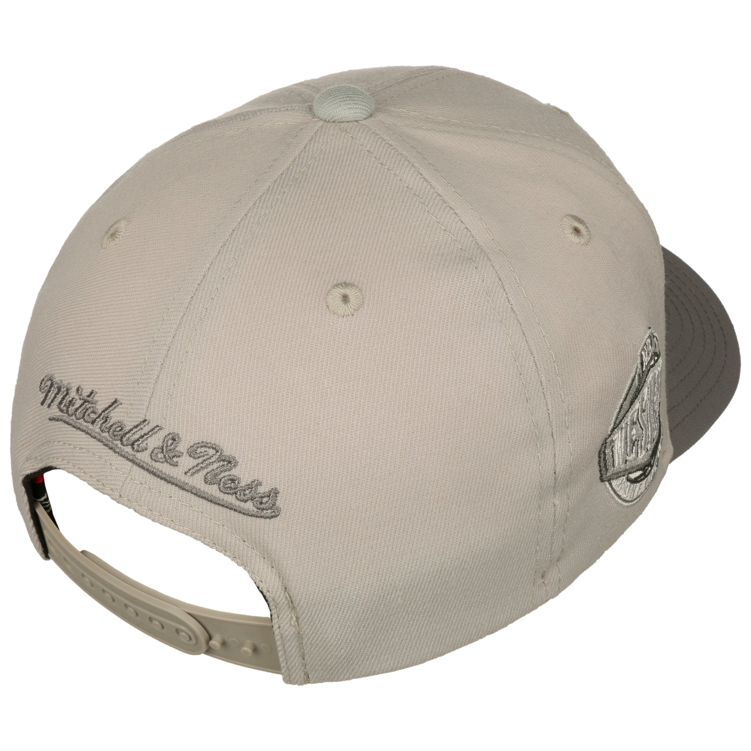 Active Grey Lakers Cap by Mitchell & Ness - £33.95