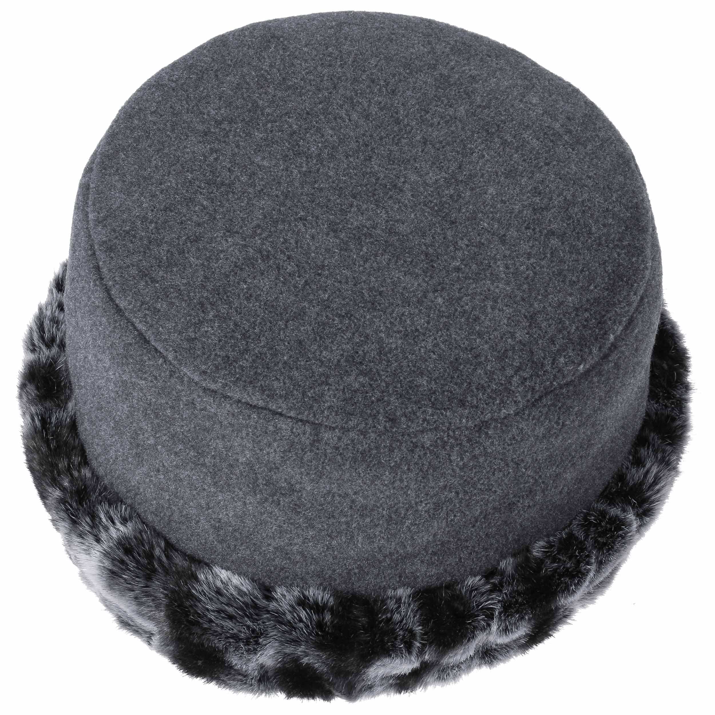 Alexa Toque Faux Fur Hat by Gebeana - 44,95
