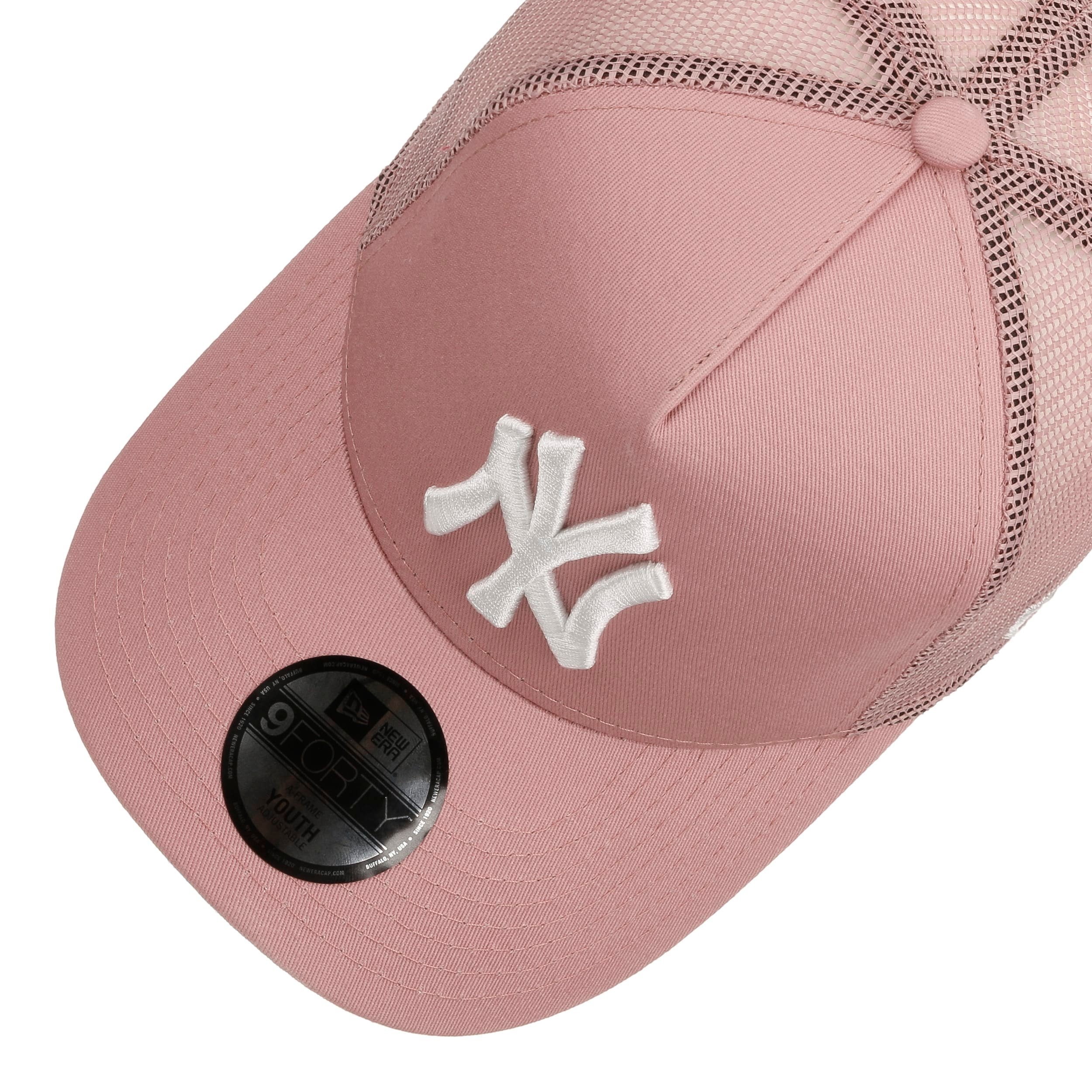 Kids Yankees Essential Trucker Cap by New Era - £26.95