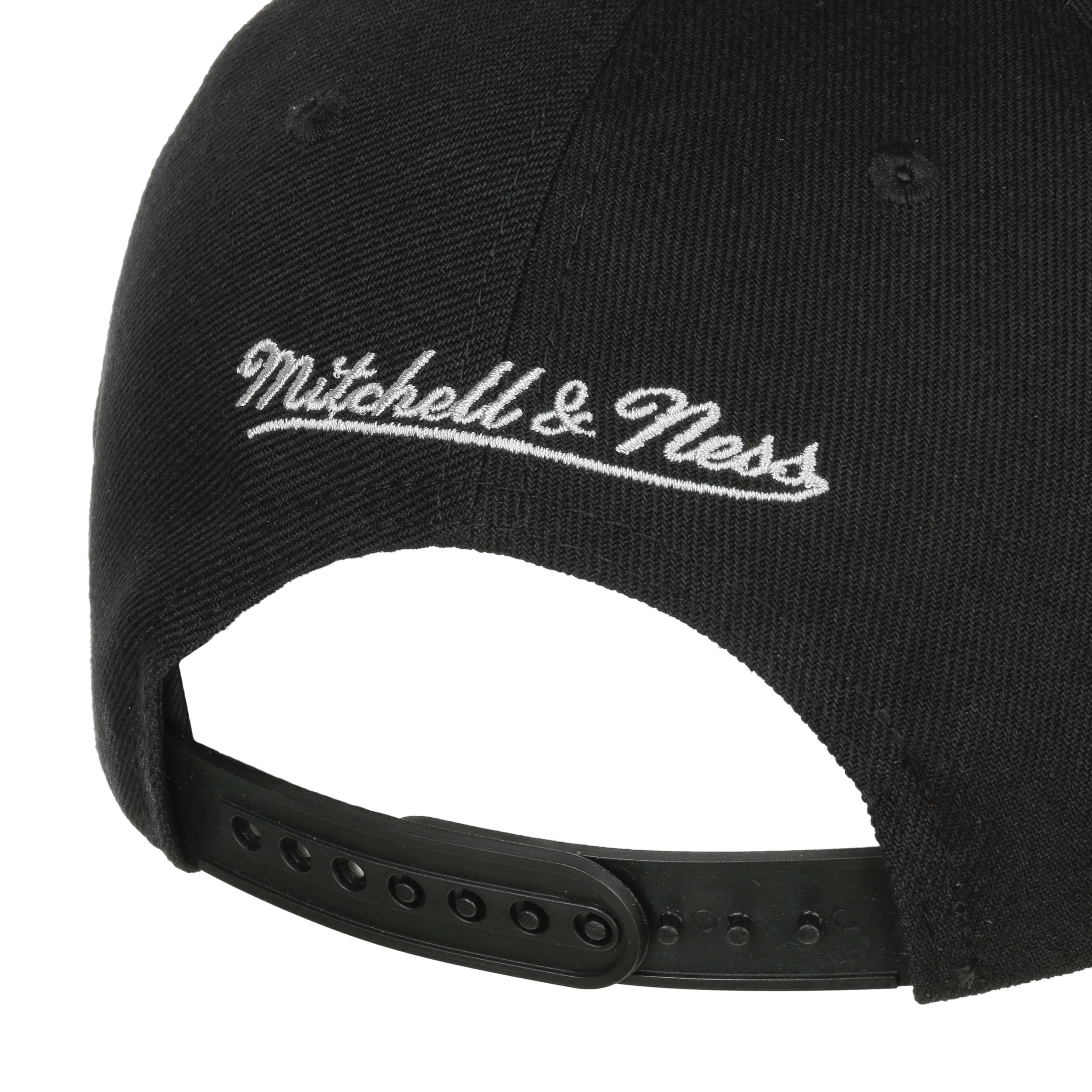 Patch Overload Nets Cap by Mitchell & Ness - £35.95