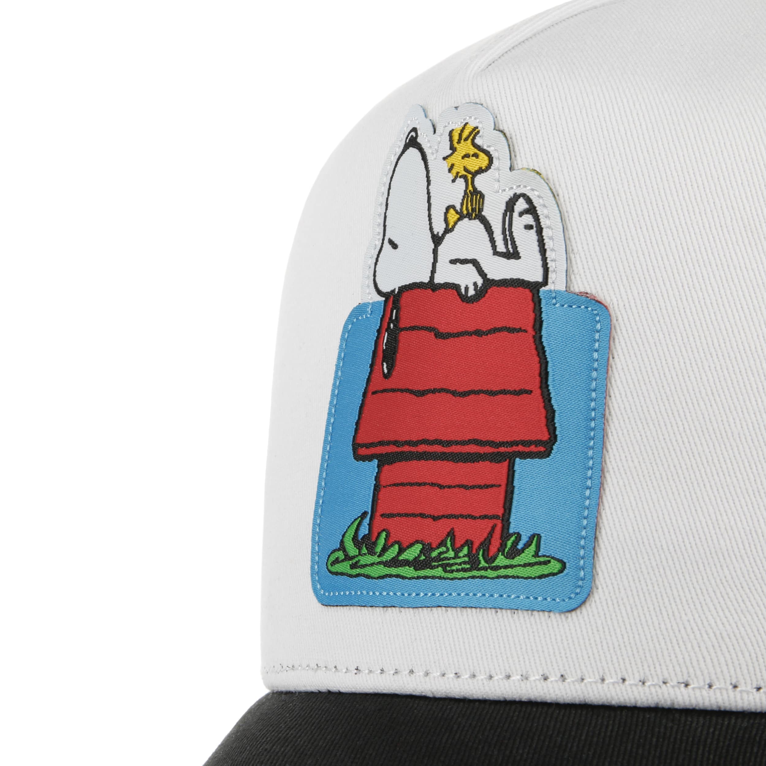 Peanuts Dog House Trucker Cap by Capslab - £31.95
