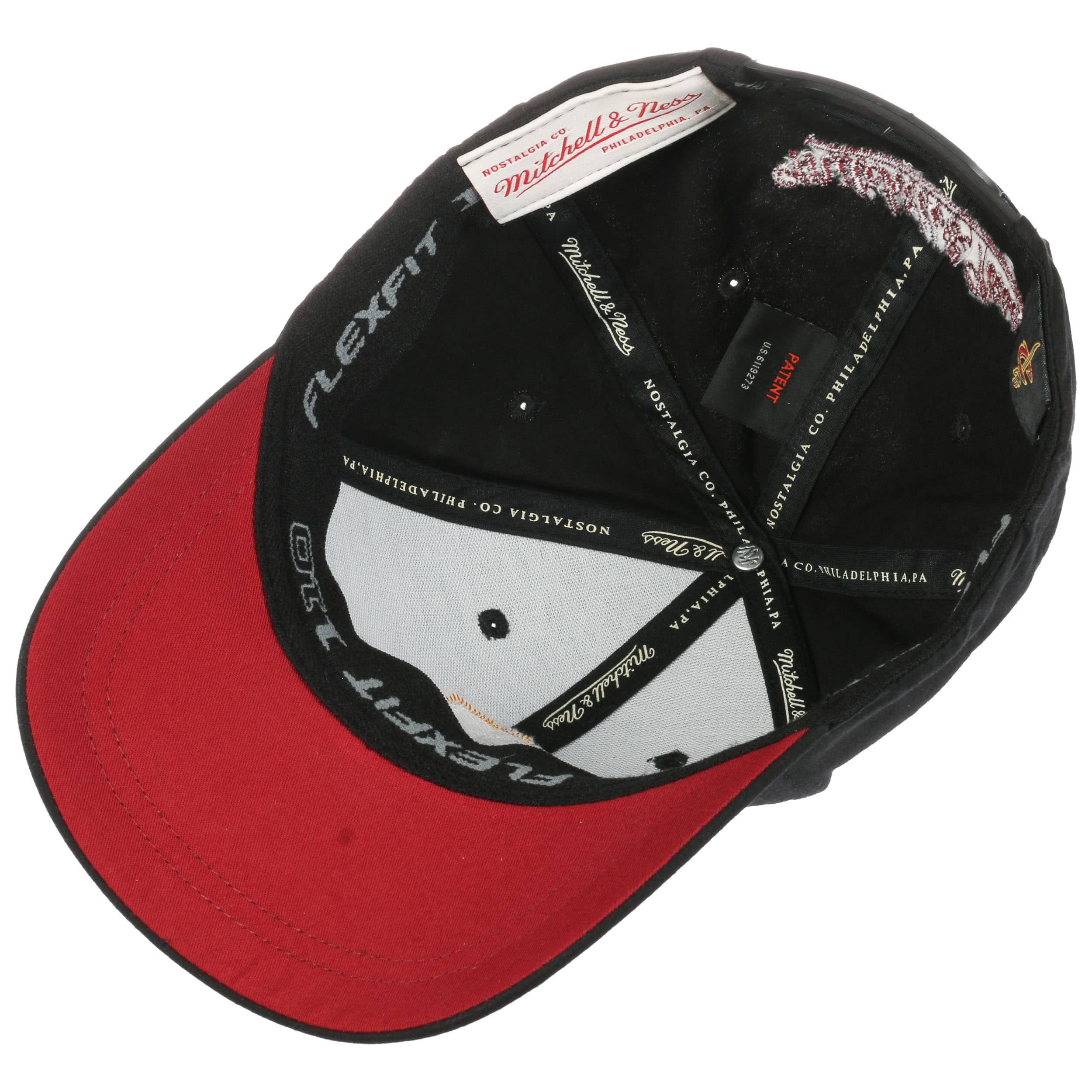 Zig Zag 110 Cavs Cap by Mitchell & Ness - £19.95